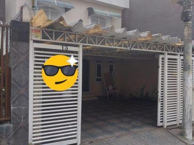 Sobrado 4 dormi, 2 wc, cozinha, sala de TV e sala de jantar, garagem 2 veiculos, lavanderia e chur