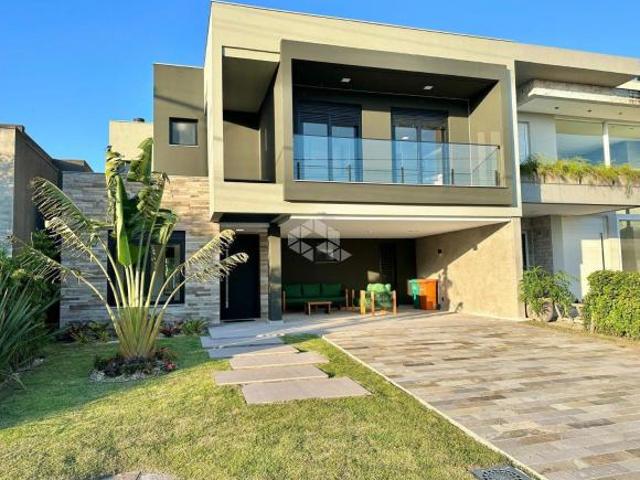 Sobrado 4 suítes, mobiliado e decorado, com piscina e terraço privativo e muito mais no Condomínio f