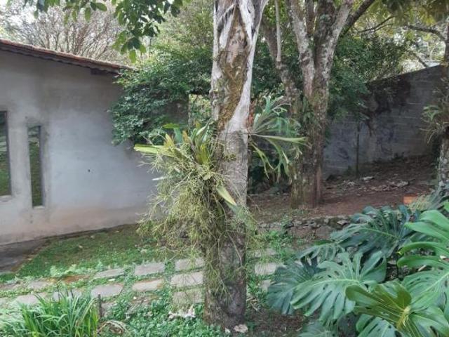 Sobrado,4 suítes c/ varanda, coz e sala integrada, lareira, vista p/ serra, 25 min da Capital