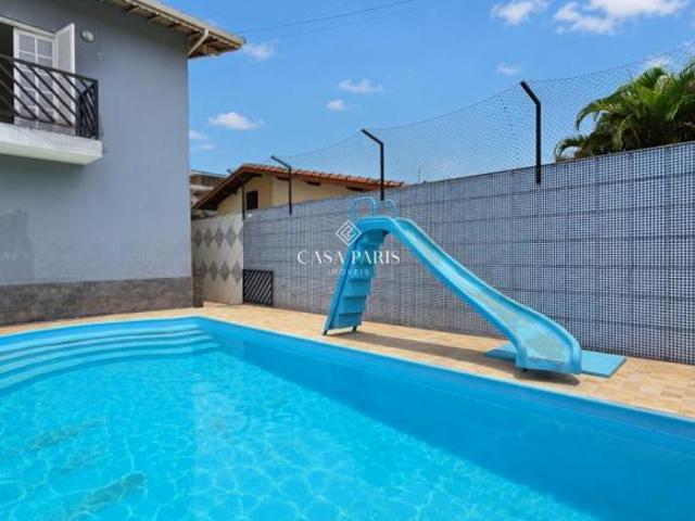 Sobrado 4 suítes com piscina no Mathilde