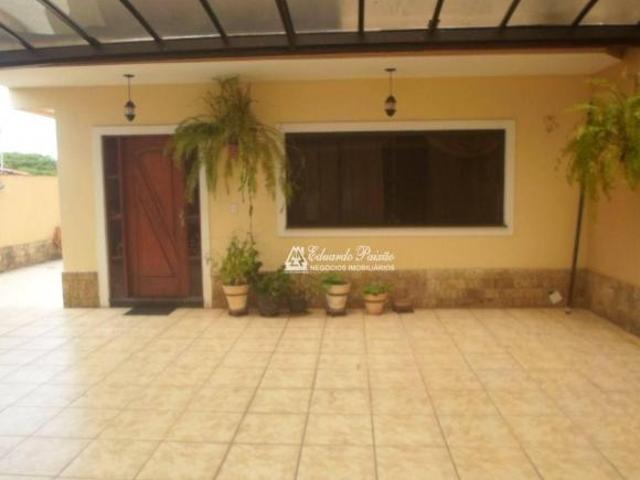 Sobrado 4 suítes com Piscina à Venda no Jardim Maia
