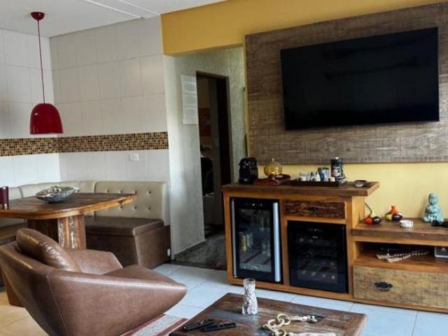 sobrado 4 suites com piscina e churrasqueira