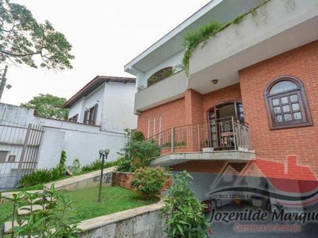 Sobrado 4 suítes e 3 vagas Bolsão Interlagos