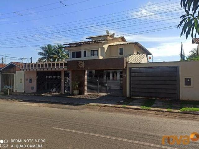 Sobrado 4 suitesno Setor Jaó