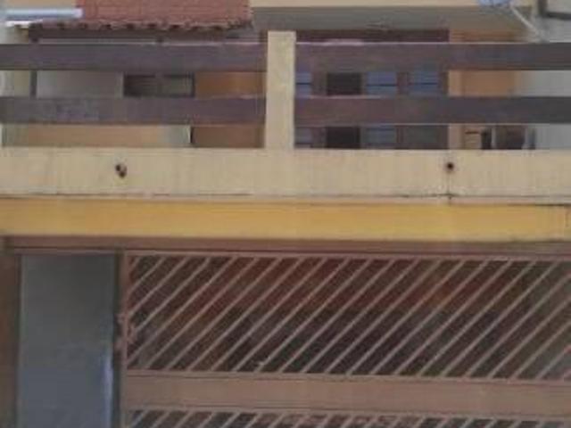 Sobrado 4 quartos 190 m² 2 suítes 1 vaga B. Campestre