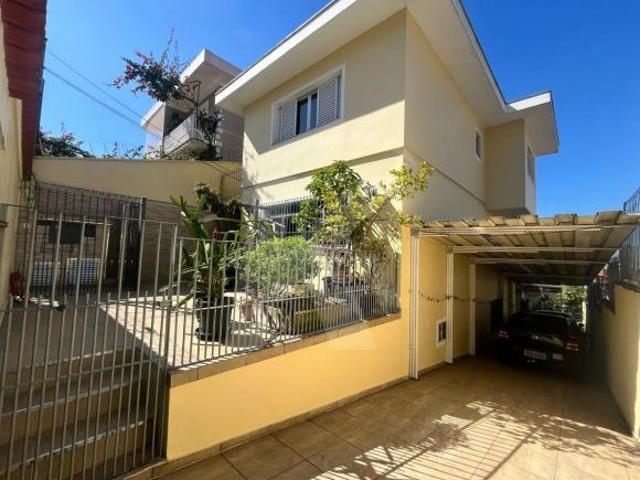 Sobrado 4 quartos, 1 suíte, Área Gourmet, Salão de Festas, 4 Vagas de Garagem na Vila Nivi