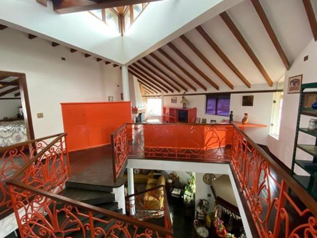 SOBRADO 4 quartos 1 suíte com hidro 6 vagas São Francisco /Butantã. FL64