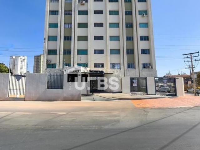 Sobrado, 4 Quartos, 1 Suíte, 90,09 m², Setor Central