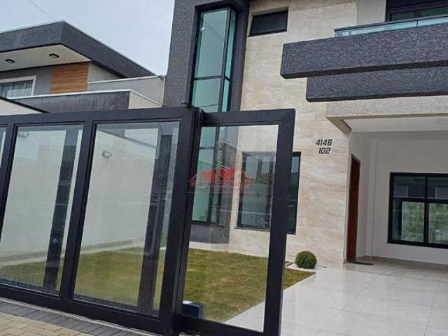 Sobrado 4 Quartos em Fazenda Rio Grande | 148m²