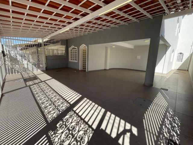 Sobrado 4 quartos Reformado AC financiamento QE 30 Guará II
