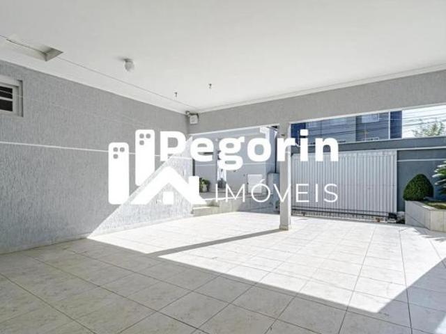 Sobrado 4 Quartos sendo 02 suítes 344,00M² Centro Pinhais