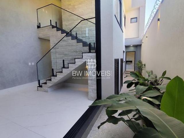 Sobrado, 4Q sendo 3 suítes, Alto padrão, Setor 3 Marias, Novo, Piscina