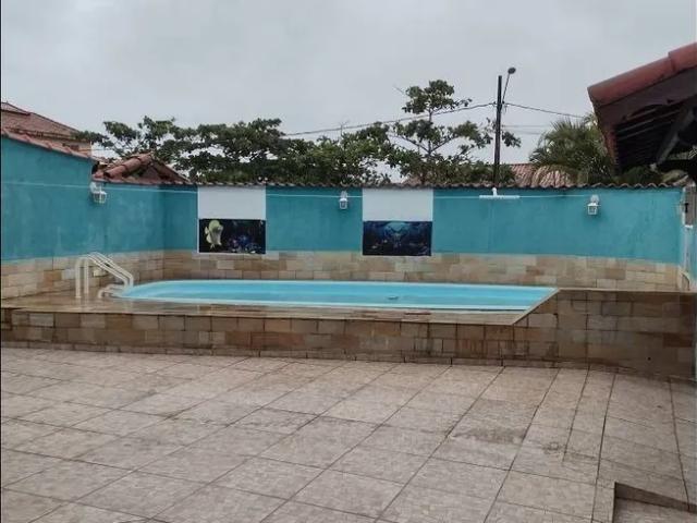 Sobrado 50 metros da praia com piscina