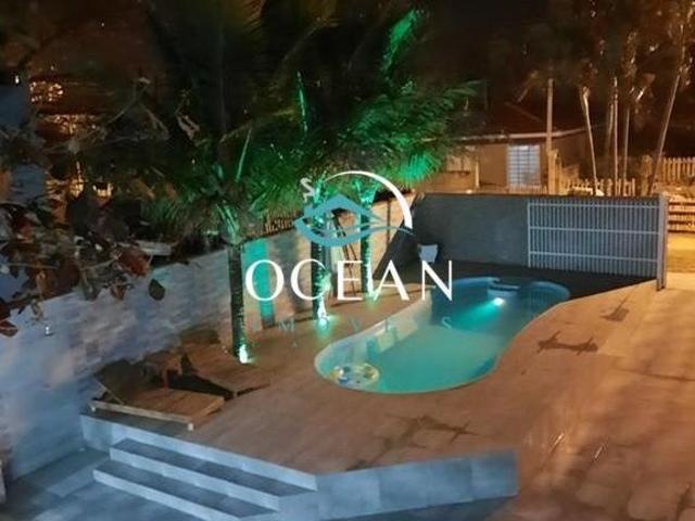 Sobrado 50m do mar com piscina Matinhos