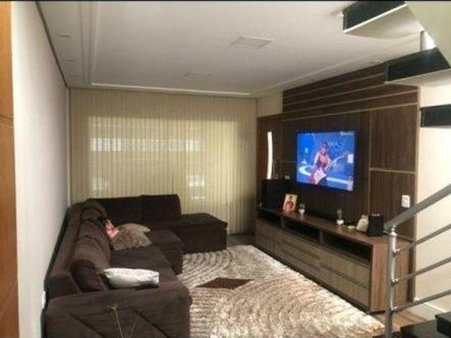 Sobrado 5x25 com 3 dormitórios todos os quartos planejados sendo uma suíte e closet