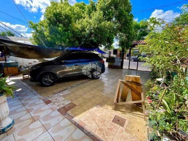 Sobrado 5 dormitórios, 330 m² privativo, 3 vagas de carro, no bairro Mathias Velho