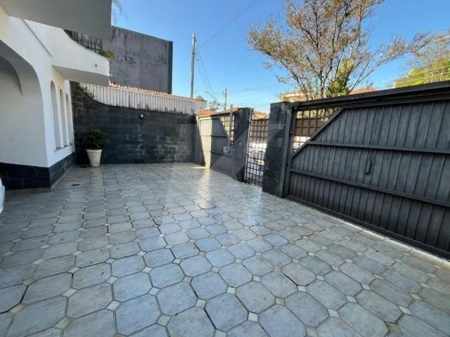Sobrado 6 Quartos, 3 Suítes, Sacada, Edícula com 5 vagas de Garagem Vila Maria Alta