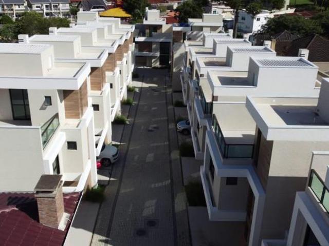 SOBRADOS TRIPLEX ALTO PADRÃO