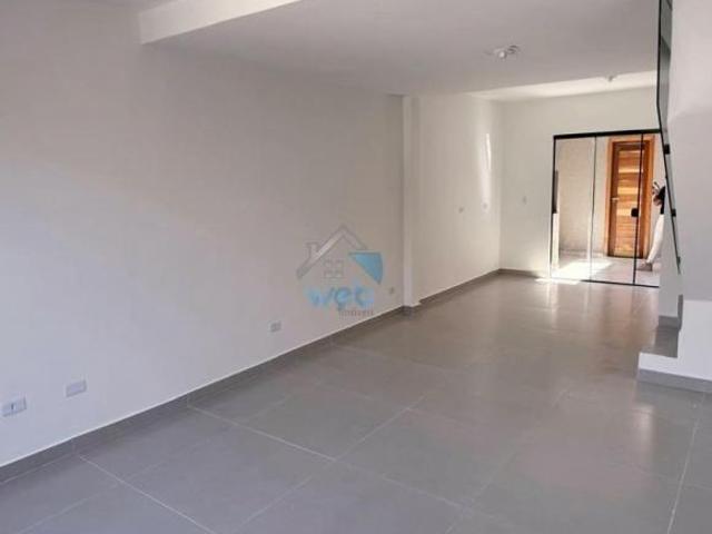 Sobrados à venda na região do bairro Vitoria Regia, com dois dormitórios, sala ampla, cozinha, lavab
