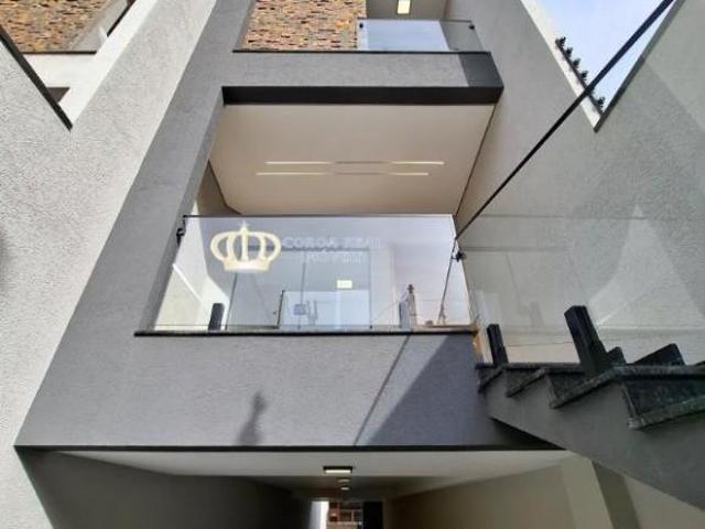 SOBRADOS COM 3 SUITES, 5 VAGAS E PISCINA NA PENHA!