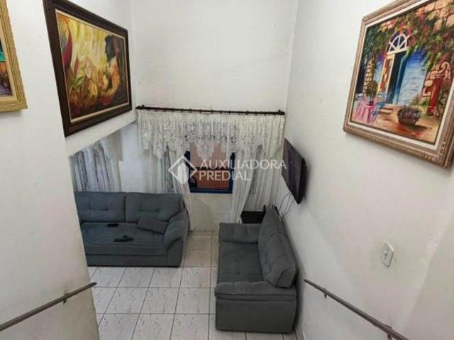 SOBRADOS COM SUITE NO TERREO CURUÇA SANTO ANDRE