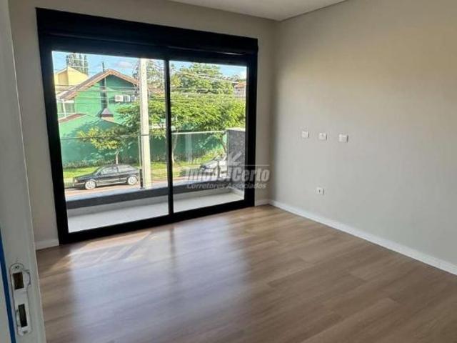 Sobrados com Terraço em condomínio fechado no Fann