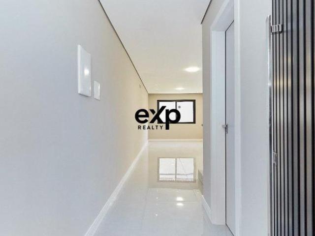 Sobrados Duplex Frente Rua com 3 Quartos sendo 1 Suíte à Venda no Bairro Cajuru Curitiba/PR
