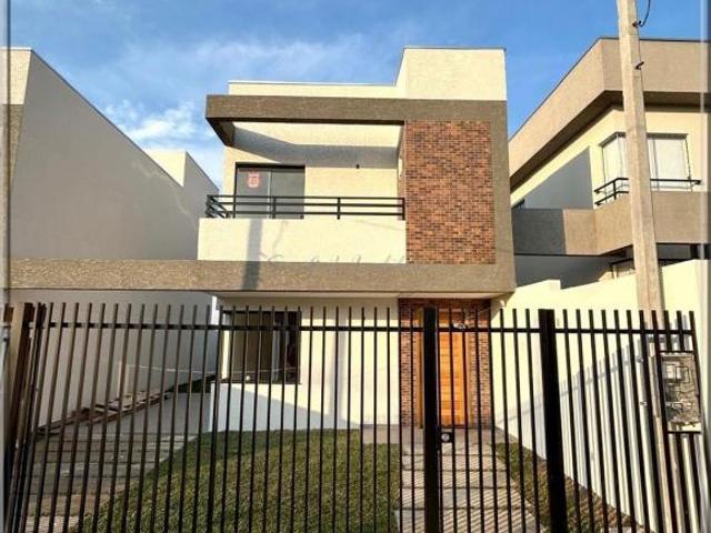 SOBRADO DE ESQUINA COM 03 DORMITÓRIOS LOCALIZADO N