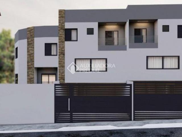 Sobrados novos à venda na V. Pires em Santo André 3 dormitórios 145m²