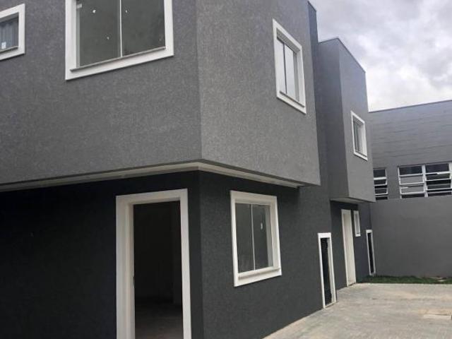Sobrados Novos Amplos e em ótima região!