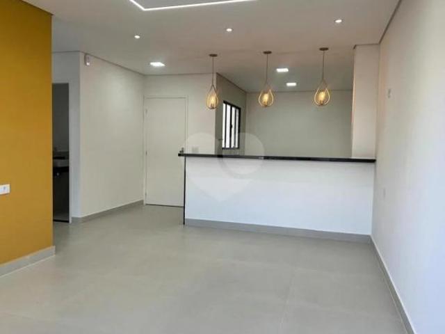 Sobrados novos com 3 quartos e 2 vagas na Casa Verde, SP
