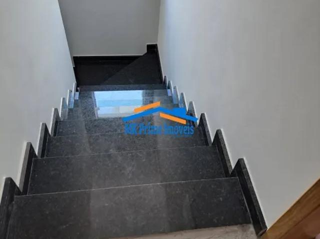 Sobrados Novos com 3 Suítes e 4 Vagas no Bela Vista