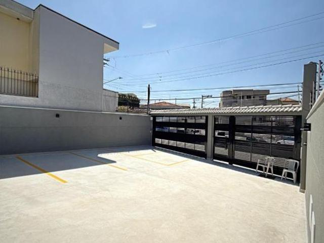sobrados novos em condominio fechado