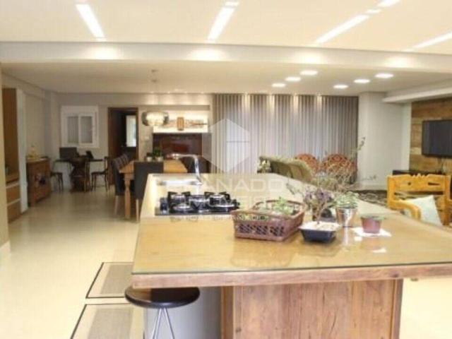 Sobre apartamento duplex com 293 m² em Maringá PR