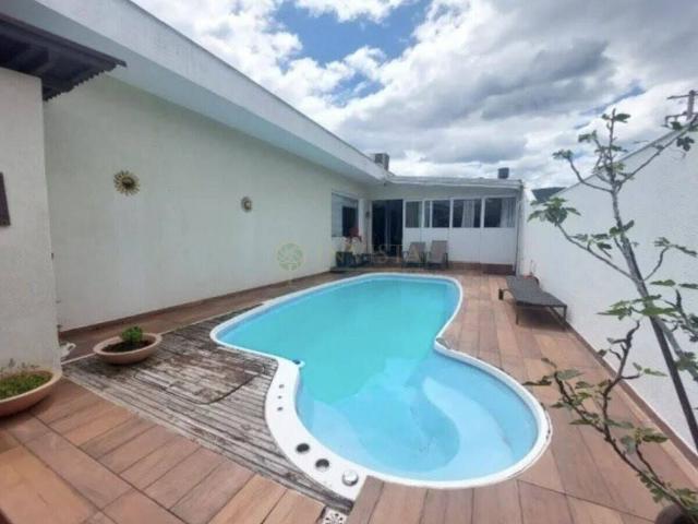 Sobre casa com 460 m² em Florianópolis SC