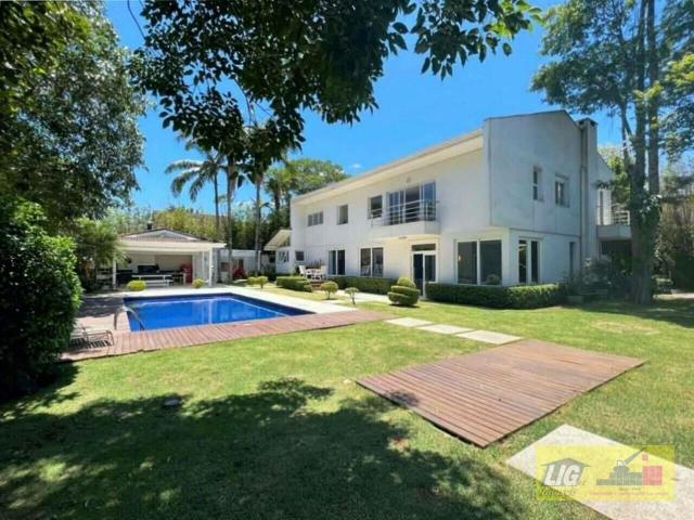 Sobre casa com 542 m² para alugar ou à venda em Jandira SP