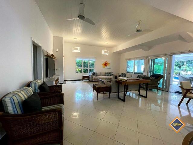 Sobre casa com 860 m² em Bertioga SP