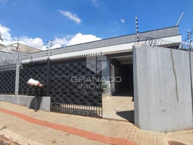 Sobre casa com 200 m² em Maringá PR