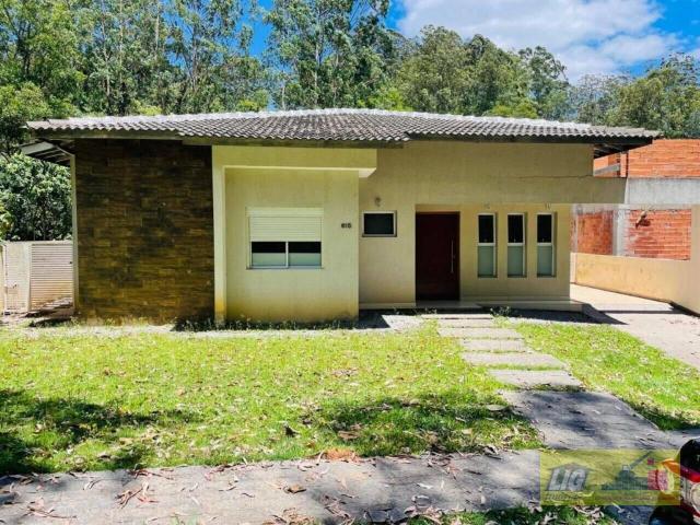 Sobre casa com 235 m² em Cotia SP