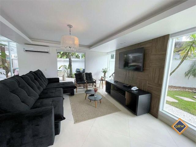 Sobre casa com 248 m² em Bertioga SP