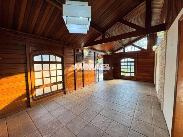 Sobre casa com 252 m² para alugar ou à venda em Bauru SP