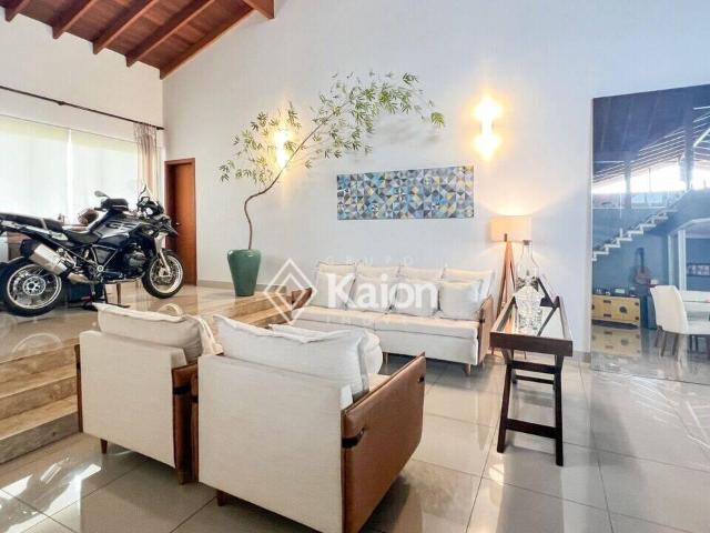 Sobre casa com 258 m² para alugar ou à venda em Salto SP