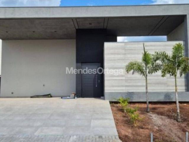 Sobre casa com 268 m² para alugar ou à venda em Votorantim SP