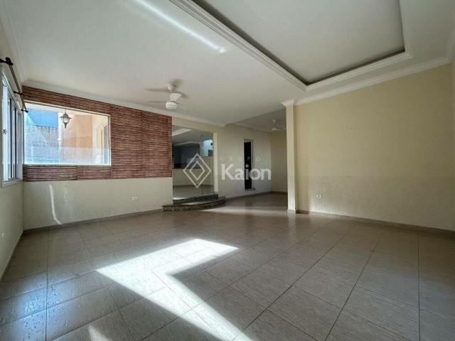 Sobre casa com 300 m² para alugar ou à venda em Itu SP