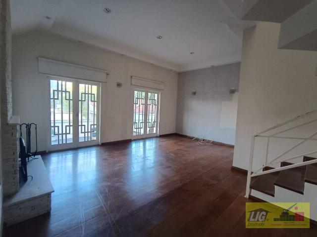 Sobre casa com 323 m² em Cotia SP