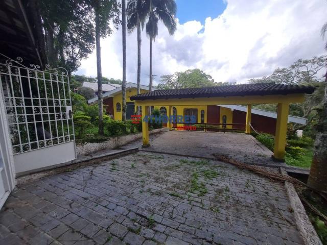 Sobre casa com 336 m² para alugar ou à venda em Itapecerica da Serra SP