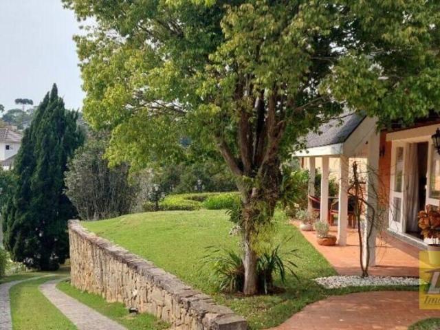 Sobre casa com 344 m² para alugar ou à venda em Cotia SP