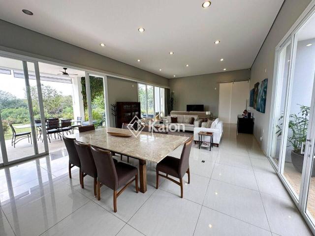 Sobre casa com 363 m² em Itu SP
