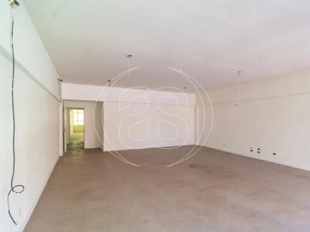 Sobreloja Comercial ampla na Avenida Indianópolis, Ideal para o seu negócio!