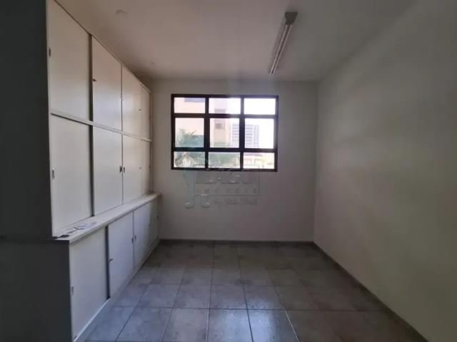 Sobreloja de 90m² com 01 banheiro para locação Centro